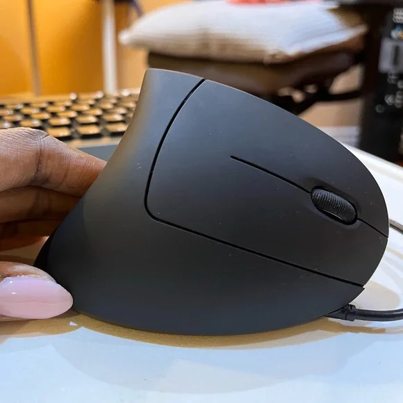 ergonomic mouse anker